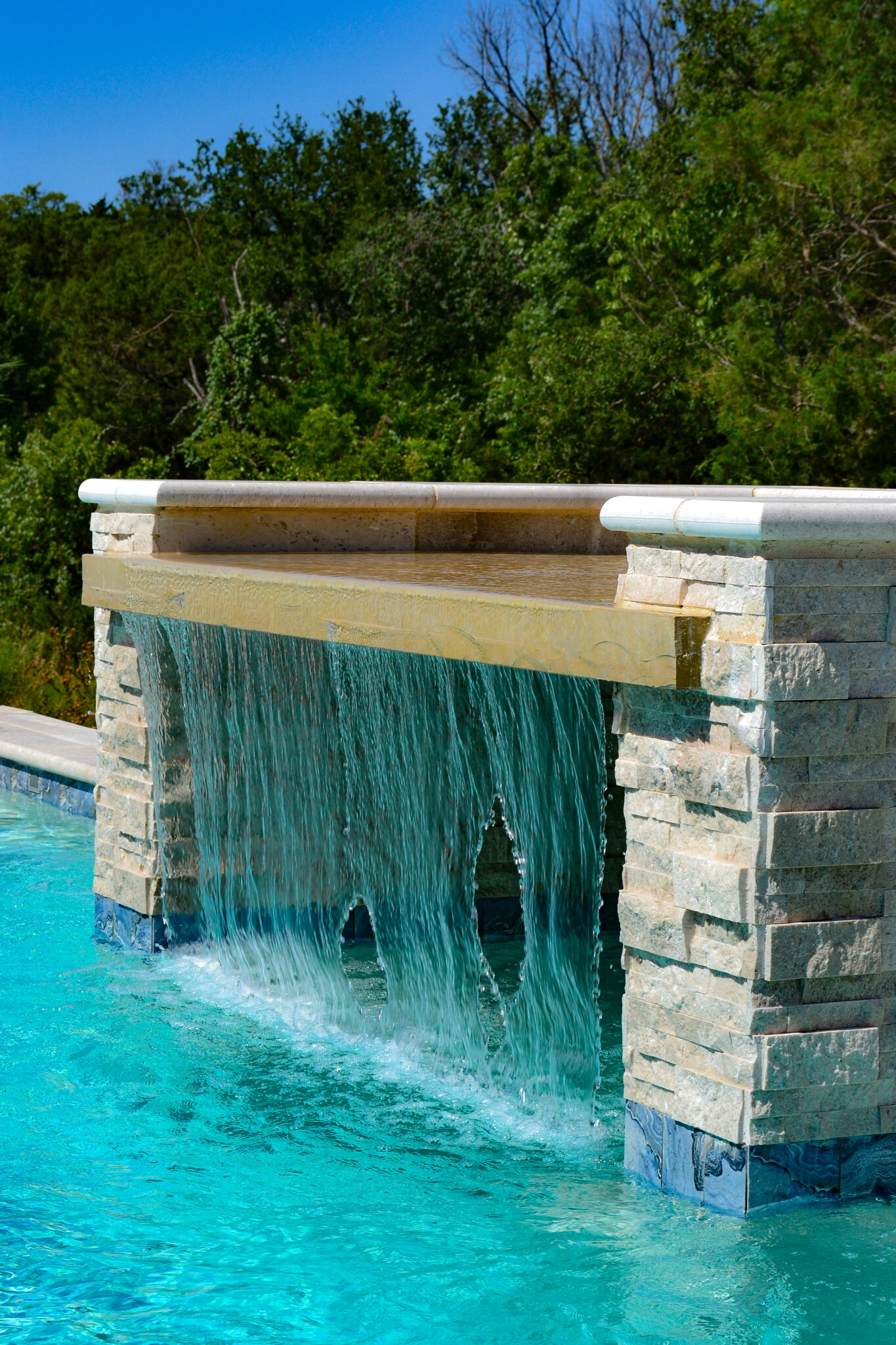 Types Of Water Features | Emerald Custom Pools